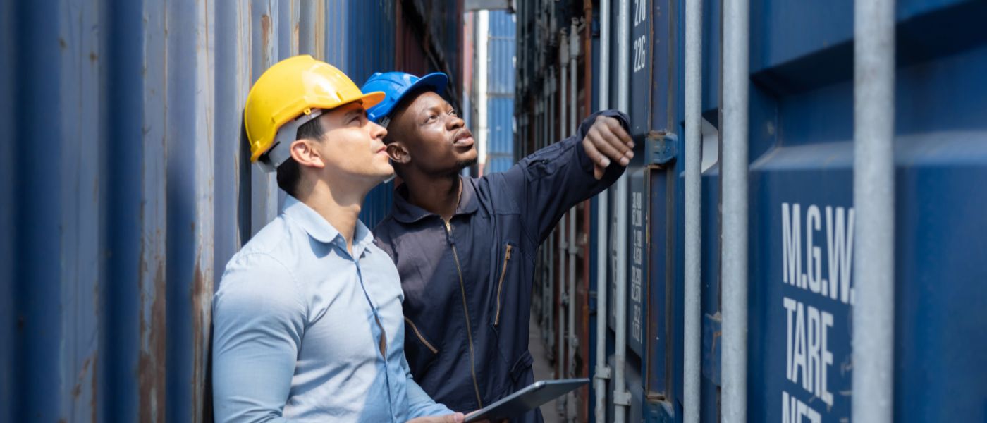 Tips for Inspecting a Shipping Container for Damage